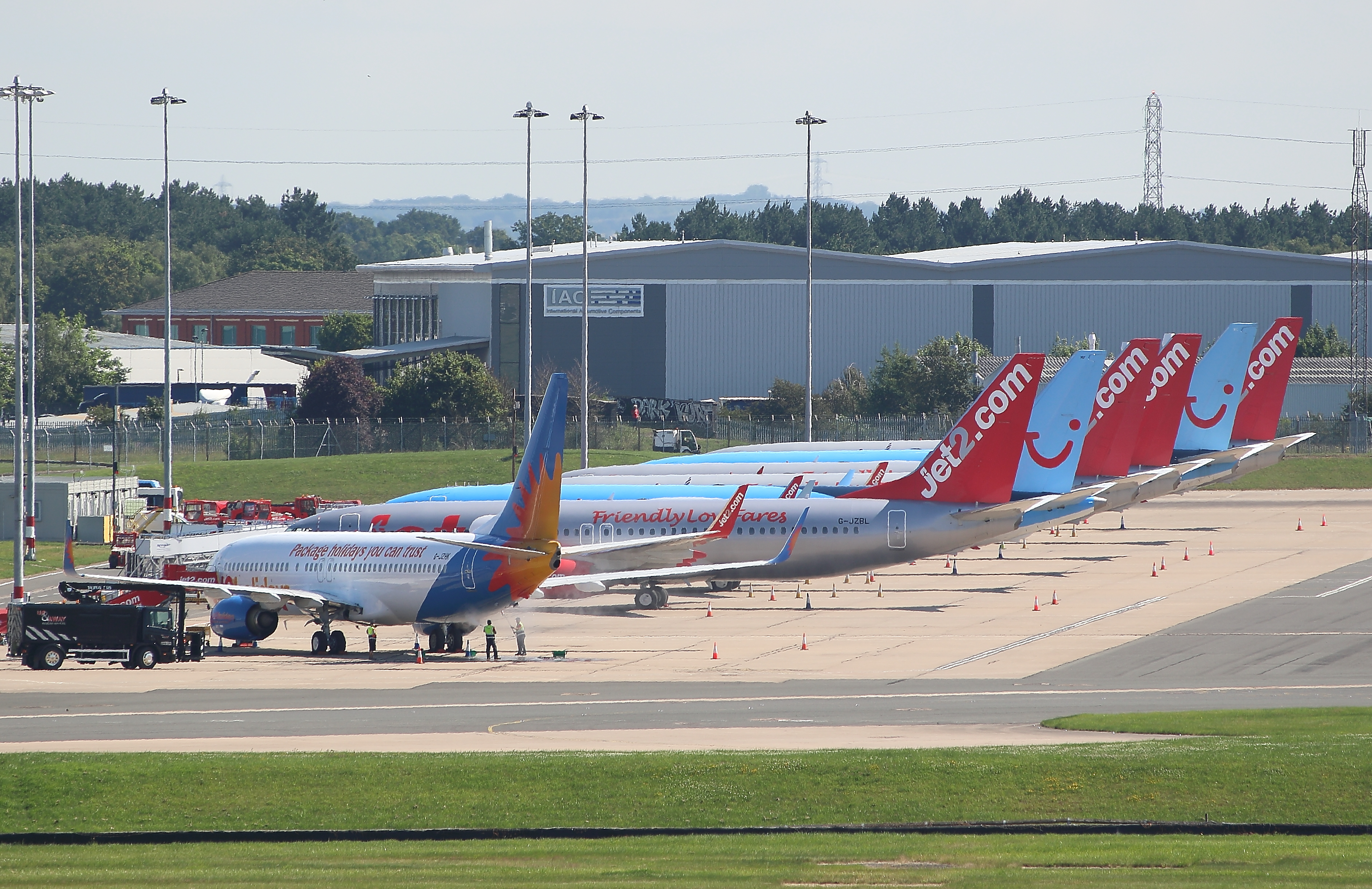 TUI Airways vs. Jet2: which airline offers the best value to Tenerife ...