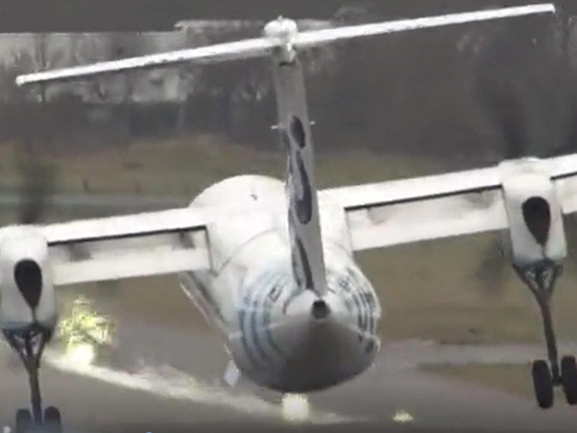 Spectacular landing and take-offs in high winds | Airline Ratings